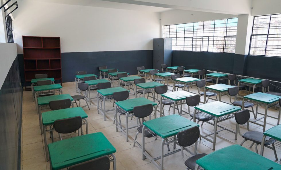 Escuelas Bicentenario entrega escuelas temporales a comunidades ...